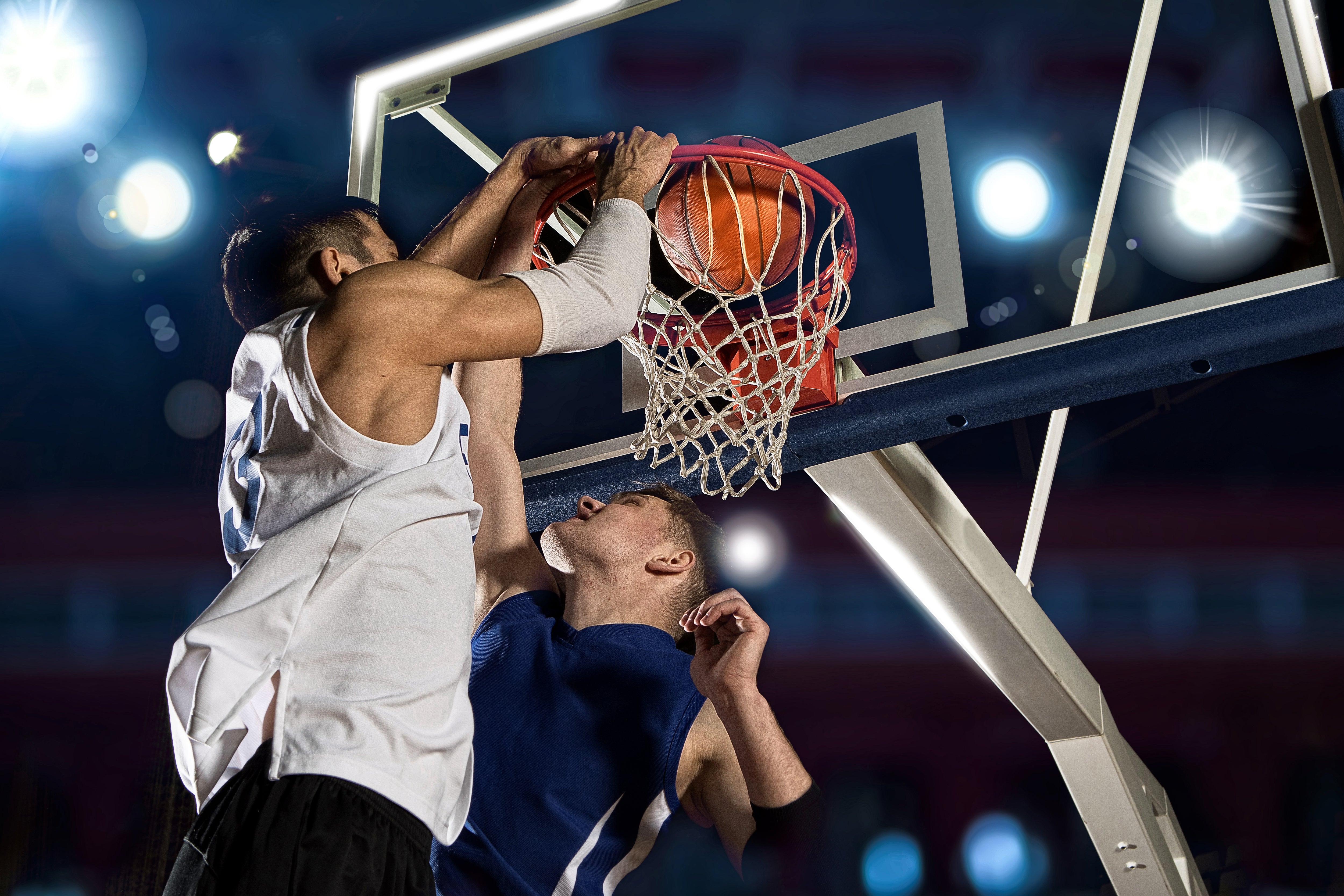 Three Reasons Basketball Players Use Mouthguards - Mouthpiece Guy